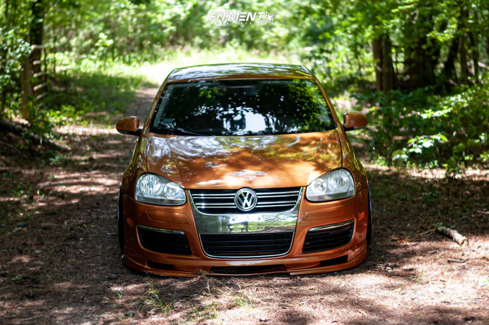 2009 Volkswagen Jetta S with 18x9.5 JNC Jnc047 and Black Lion 215x40 on ...