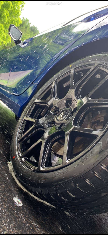 2018 Honda Civic Si with 18x8 Voxx Lago and Nankang 235x40 on Stock ...