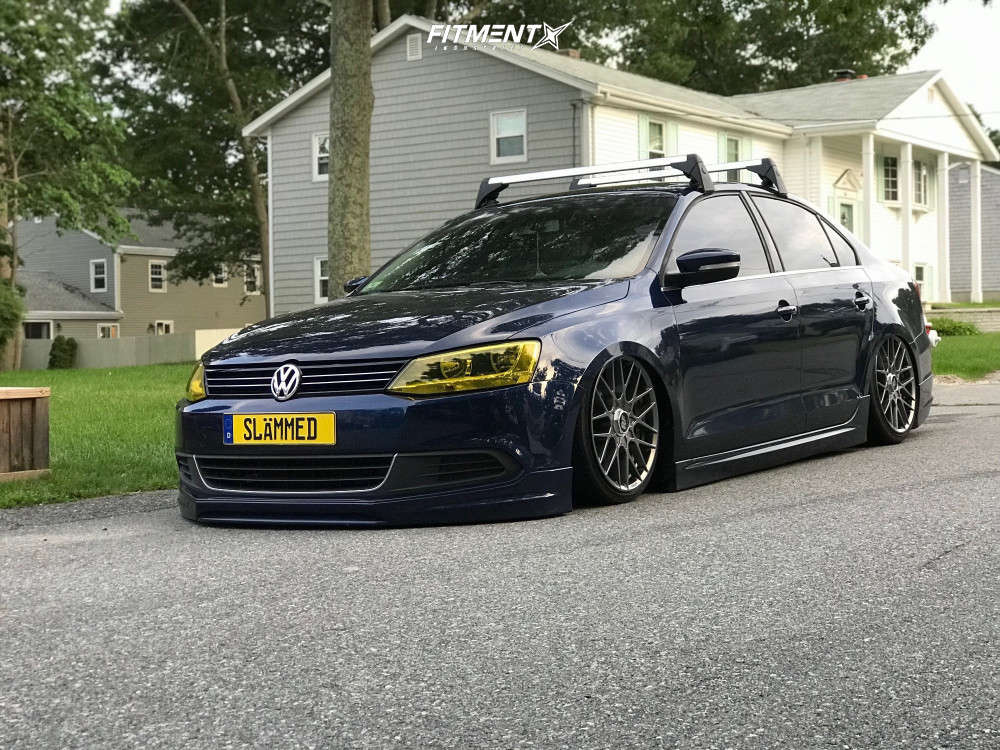 2014 Volkswagen Jetta SE with 18x9.5 Rotiform Rse and Nankang 215x30 on ...
