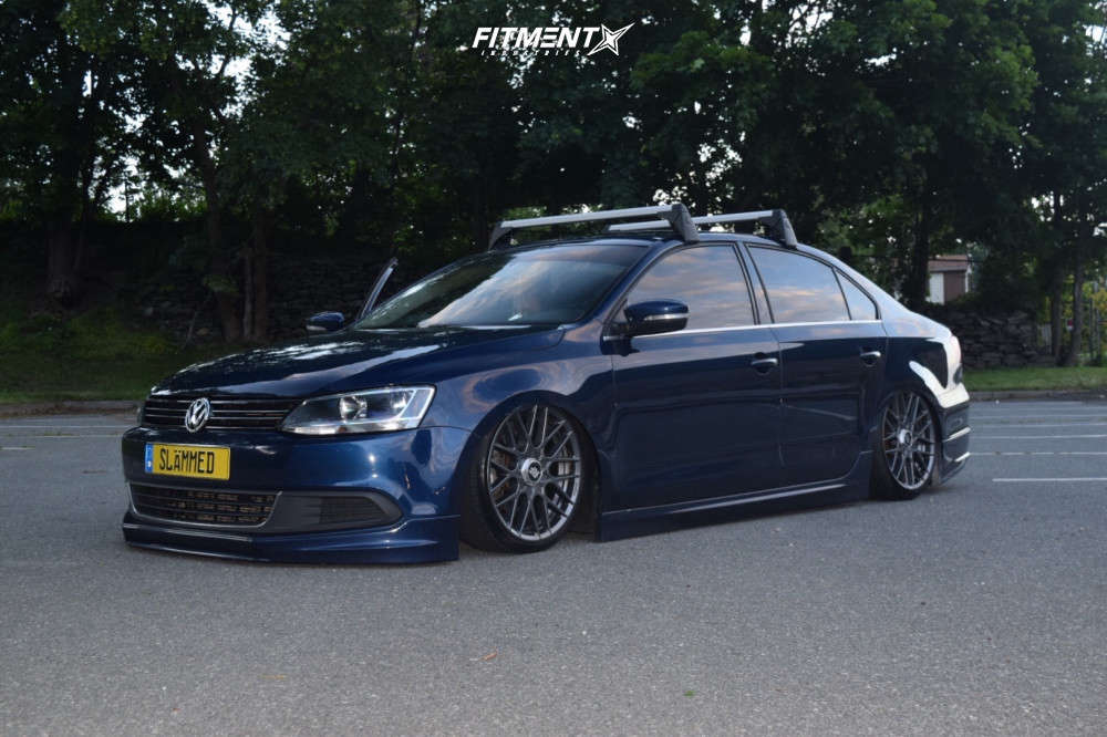 2014 Volkswagen Jetta SE with 18x9.5 Rotiform Rse and Nankang 215x30 on ...
