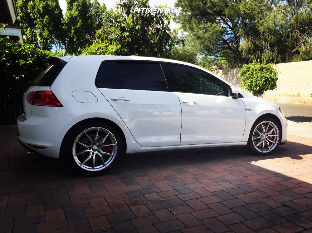 2017 Volkswagen GTI SE with 18x8 Advanti Racing Hybris and Kumho 225x40 ...