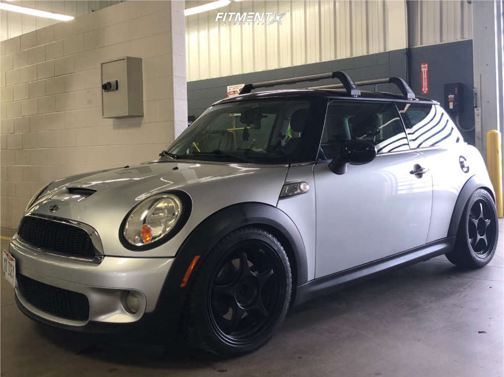 2007 Mini Cooper S with 17x7 5zigen FN01R-C and Michelin 205x45 on ...