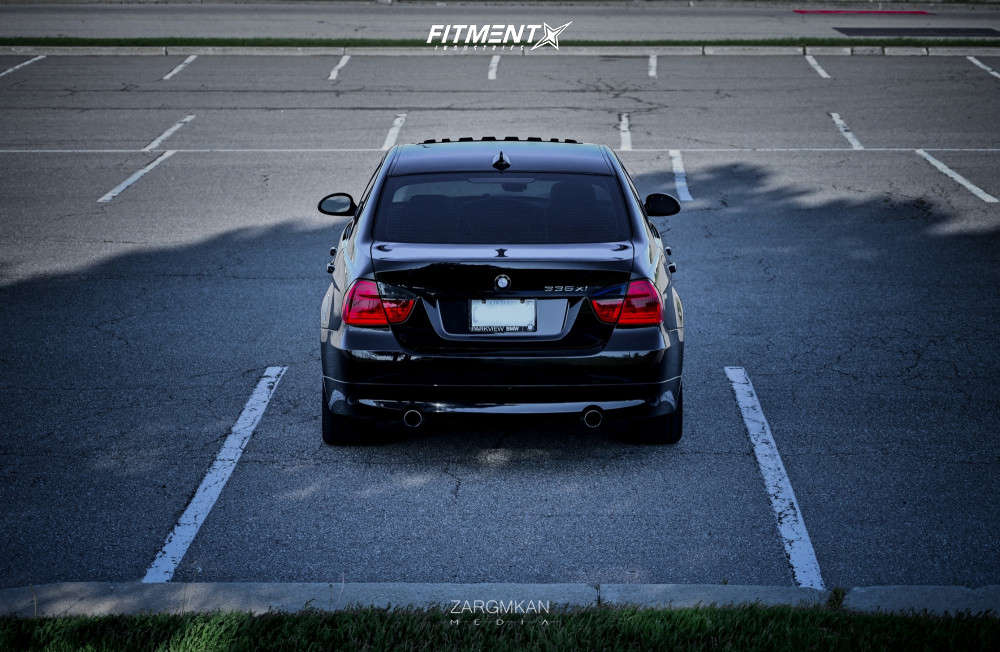 2007 BMW 335xi Base with 18x8 OEM Wheels Style 162 and Continental ...
