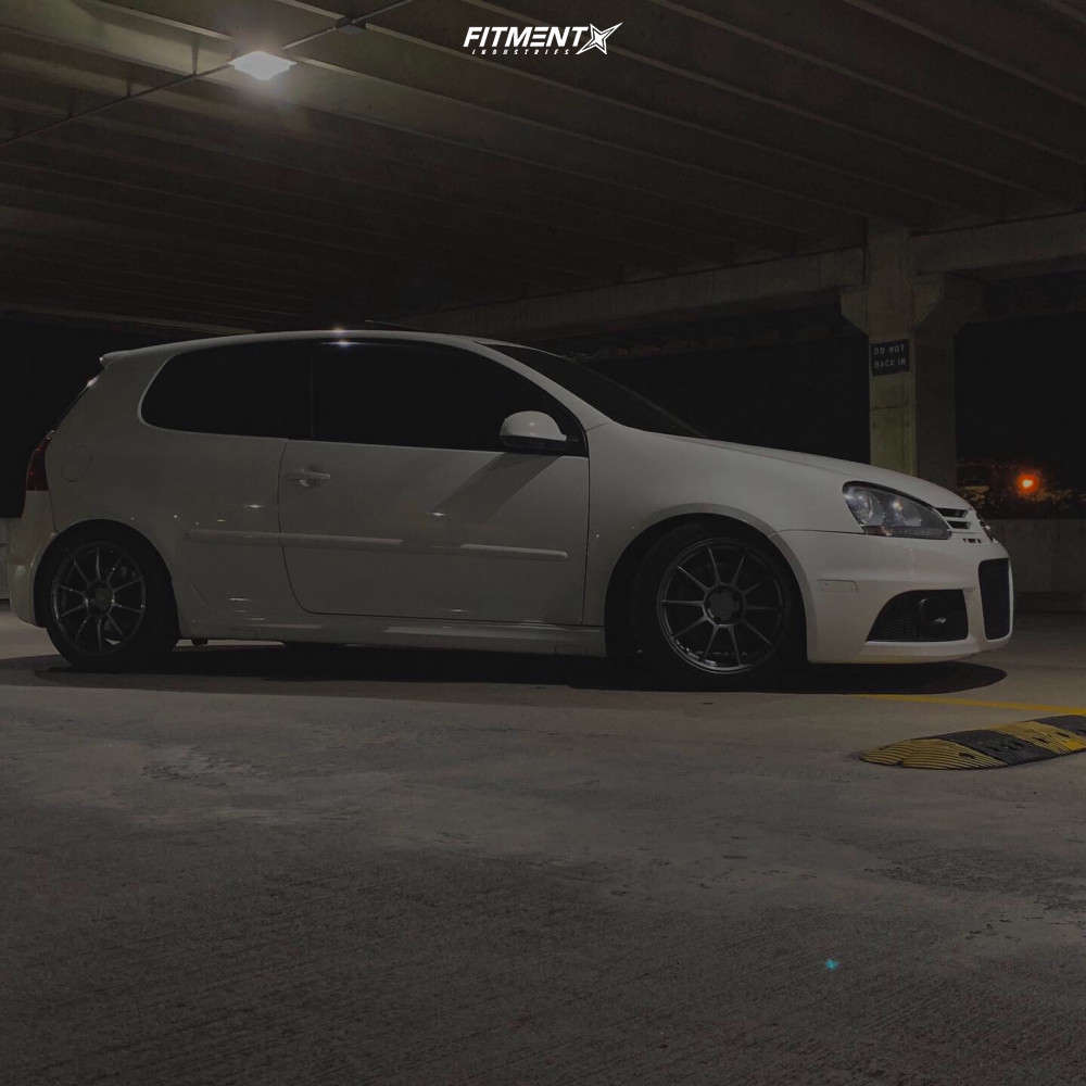 2009 Volkswagen GTI Base with 17x7.5 TR Motorsport MT1 and Yokohama ...
