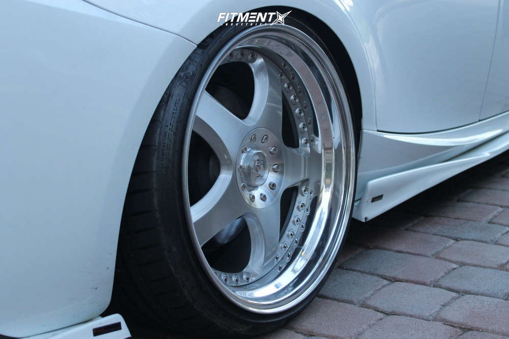 2017 Lexus IS200t F Sport with 19x9.5 Junction Produce Scara and ...