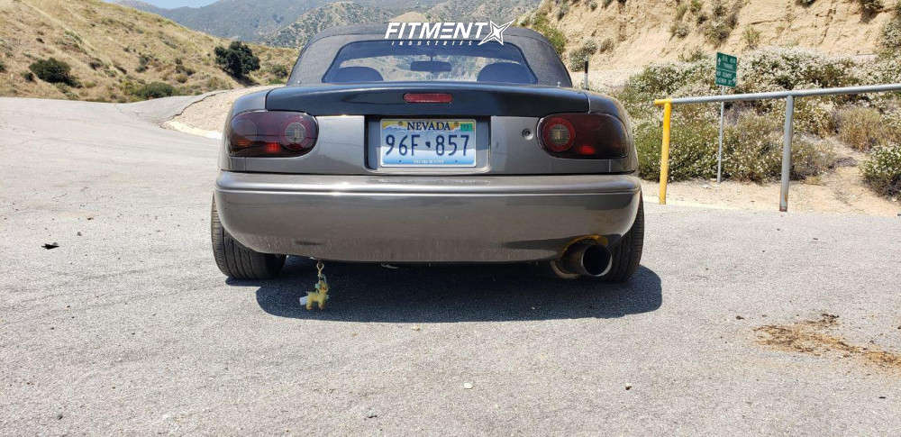 1991 Mazda MX-5 Miata Base with 15x8 JNC Jnc006 and Hankook 195x50 on ...