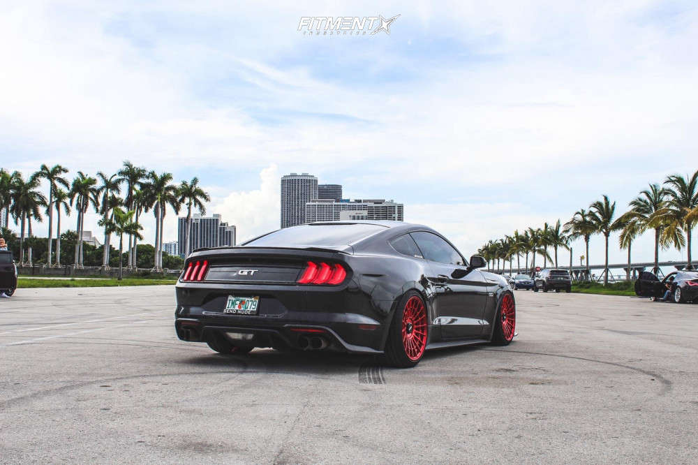 2018 Ford Mustang GT Premium with 19x10 Rotiform Las-r and Michelin ...
