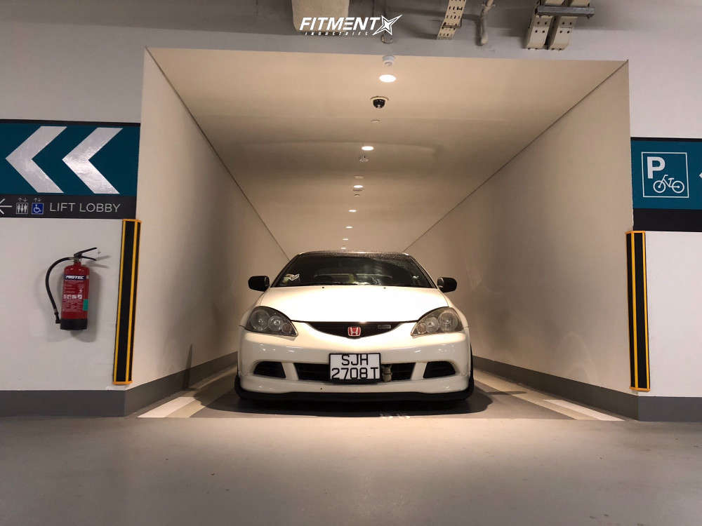 2006 Acura Integra Base with 17x7.5 Advan Racing RSII and Bridgestone ...
