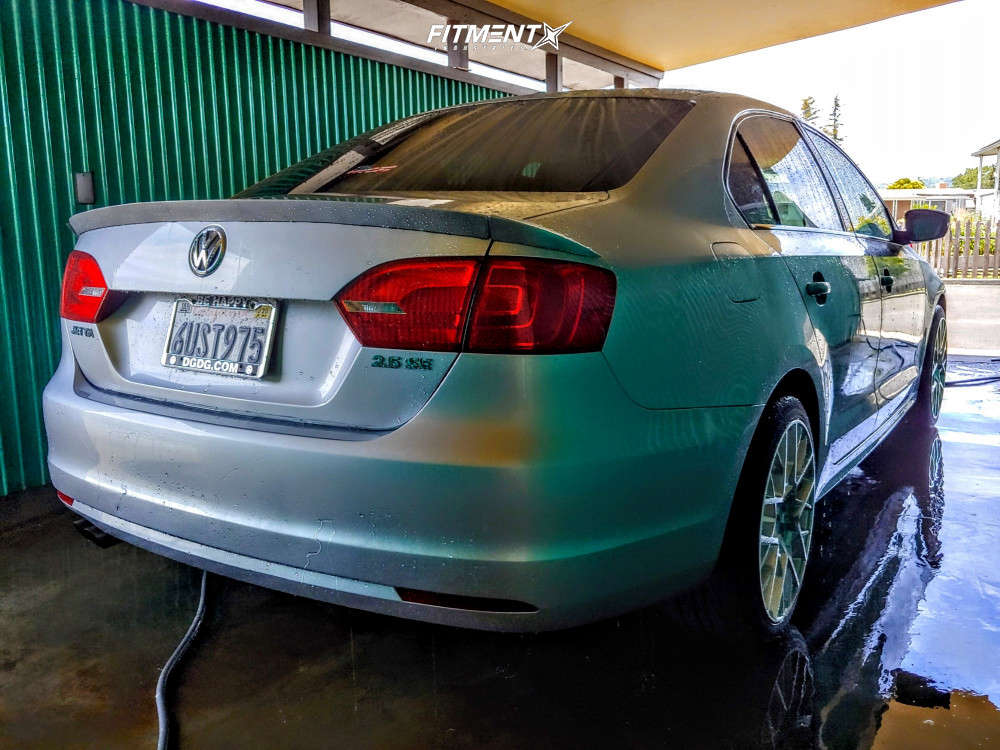 2012 Volkswagen Jetta SE with 18x8.5 TSW Sebring and Hankook 225x45 on ...