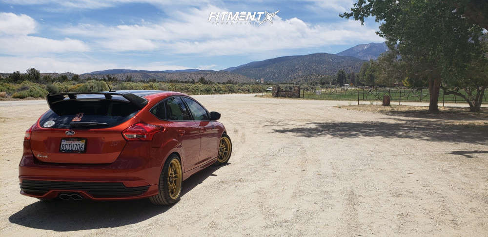 2018 Ford Focus ST with 18x9 Enkei RPF1 and Goodyear 235x40 on Lowering ...