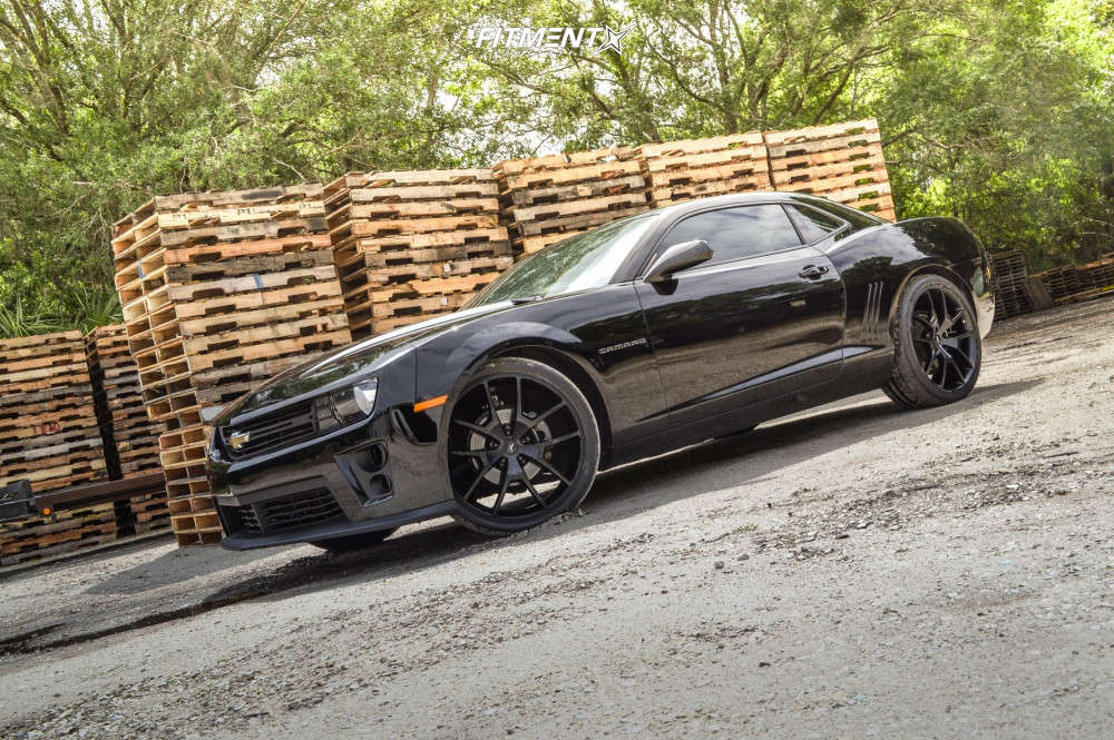 2010 Chevrolet Camaro LT with 22x8.5 Fathom Fd-ra and Nitto 255x35 on ...