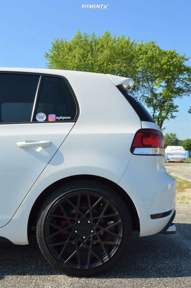 2013 Volkswagen GTI Base with 18x8.5 Rotiform Blq and Federal 215x40 on ...