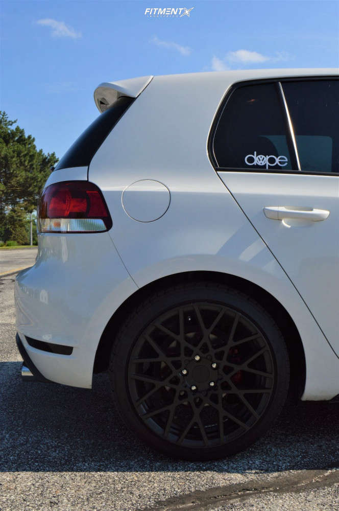 2013 Volkswagen GTI Base with 18x8.5 Rotiform Blq and Federal 215x40 on ...