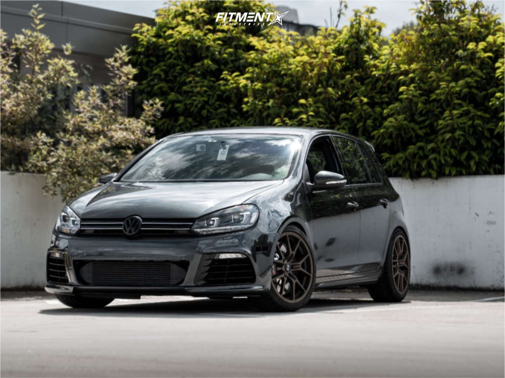 2013 Volkswagen GTI Base with 18x8.5 Neuspeed Rse10 and Michelin 225x40 ...
