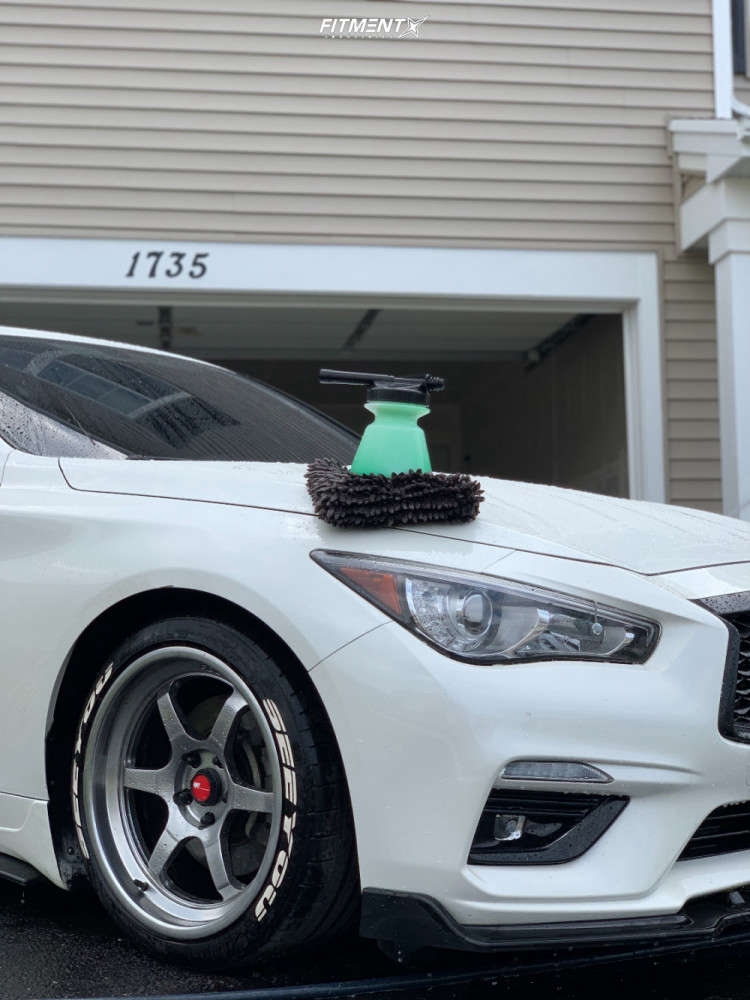 2018 INFINITI Q50 Luxe with 18x9.5 Aodhan Ah08 and Continental 265x35 ...