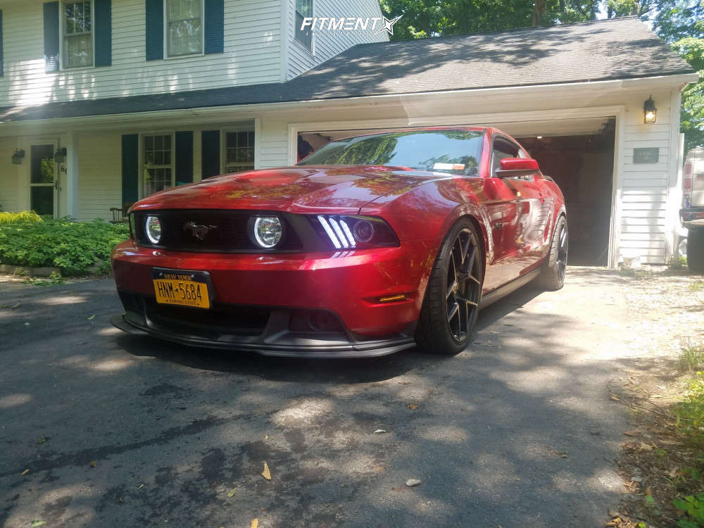 2011 Ford Mustang GT Premium 2dr Coupe (5.0L 8cyl 6M) with 20x9 ...