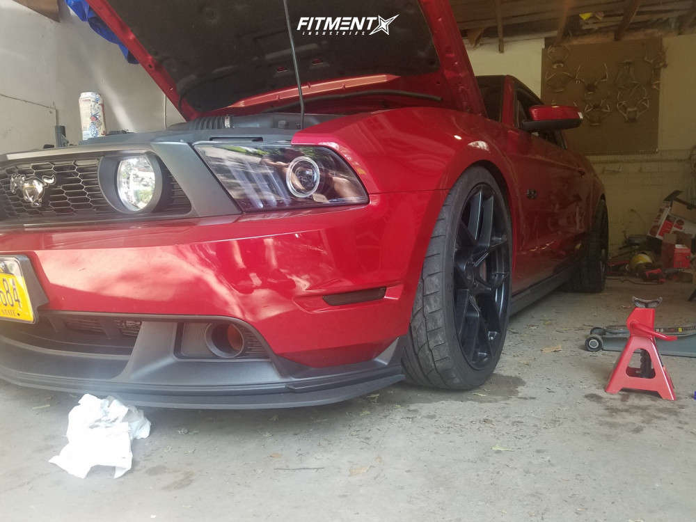 2011 Ford Mustang GT Premium 2dr Coupe (5.0L 8cyl 6M) with 20x9 ...