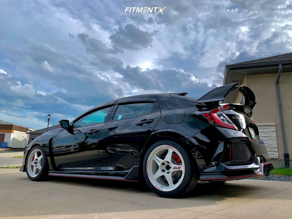 2017 Honda Civic Type R with 18x9.5 Desmond Regamaster and Bridgestone ...