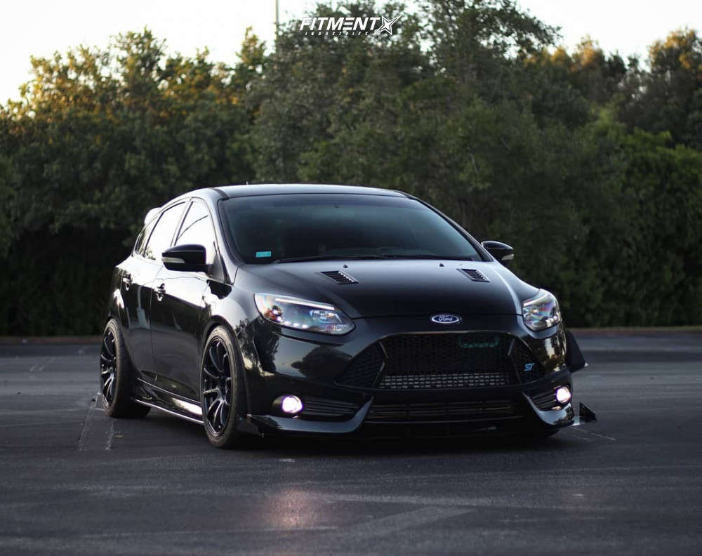 2014 Ford Focus ST with 18x9 Rota G-force and Firestone 245x45 on ...