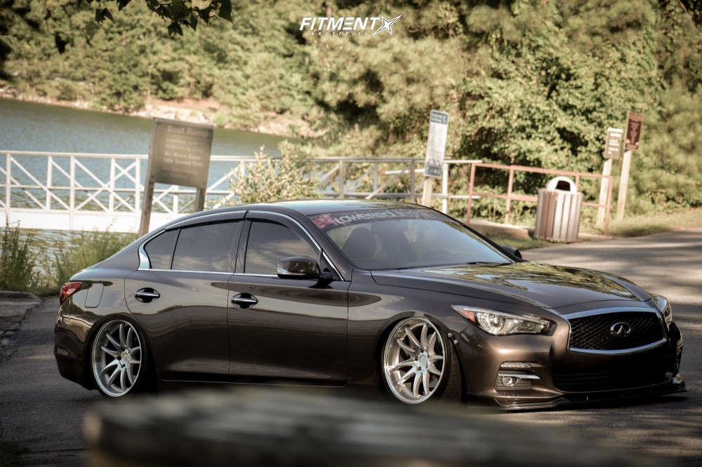 2015 INFINITI Q50 Premium with 19x9.5 Aodhan DS02 and Bridgestone ...