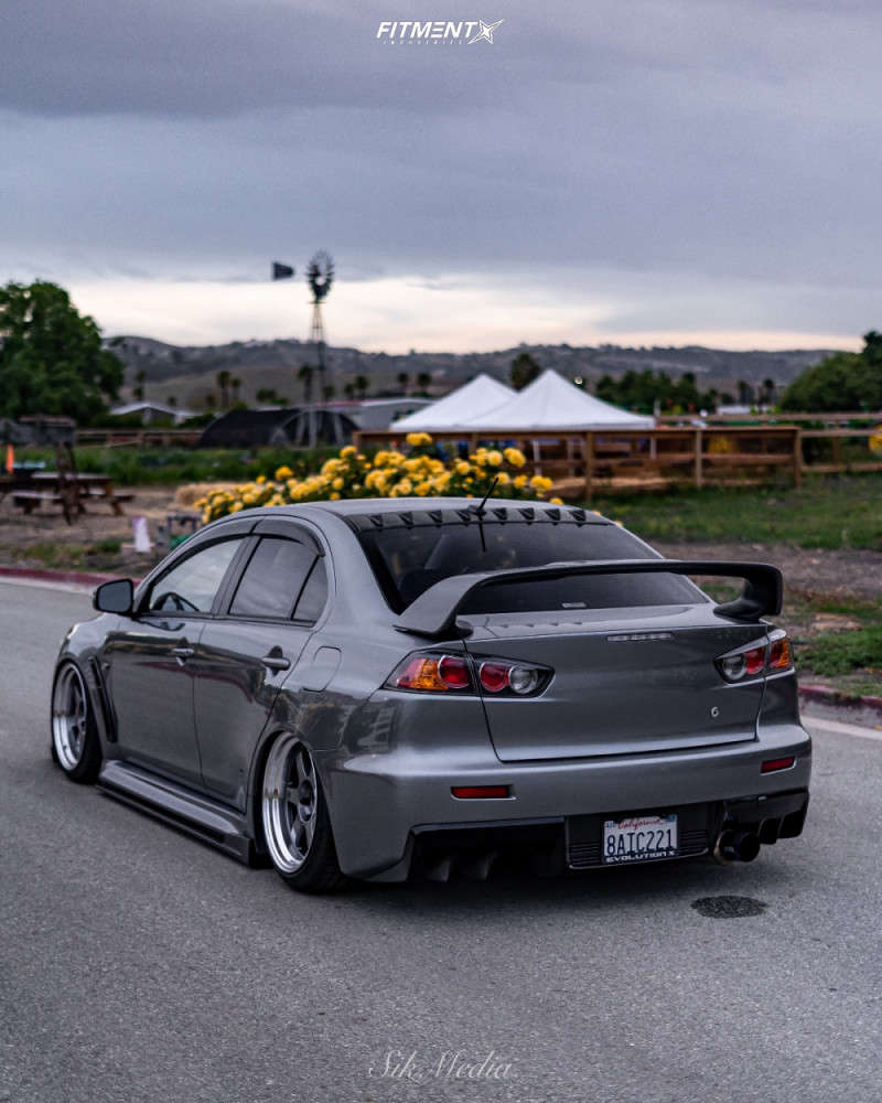 2015 Mitsubishi Lancer Evolution GSR with 18x10.5 Rays Engineering ...