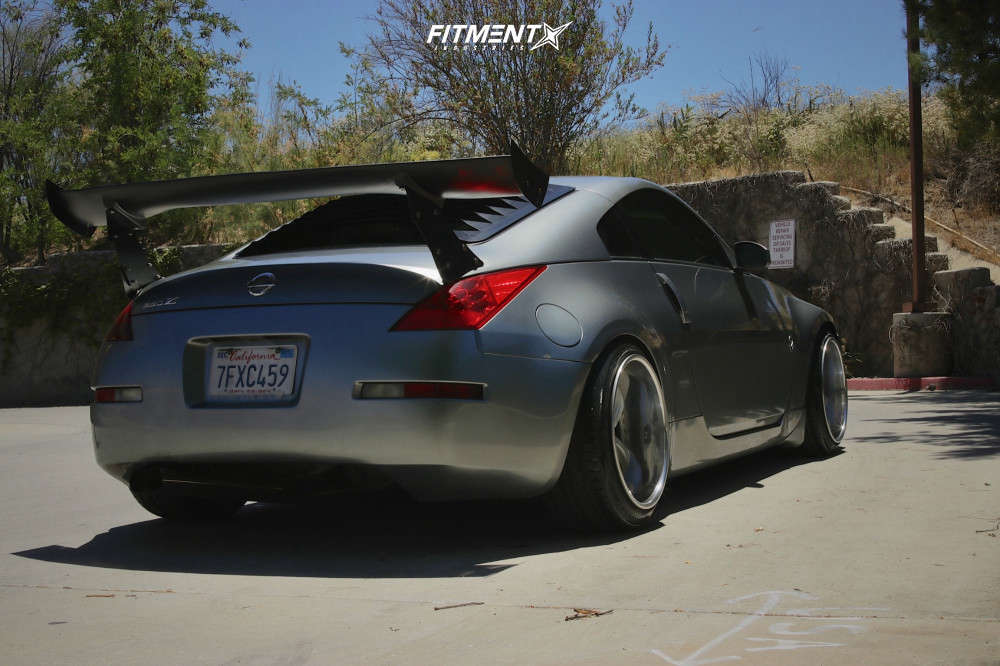 2006 Nissan 350Z Base with 18x10.5 Work VS KF and Hankook 225x40 on ...