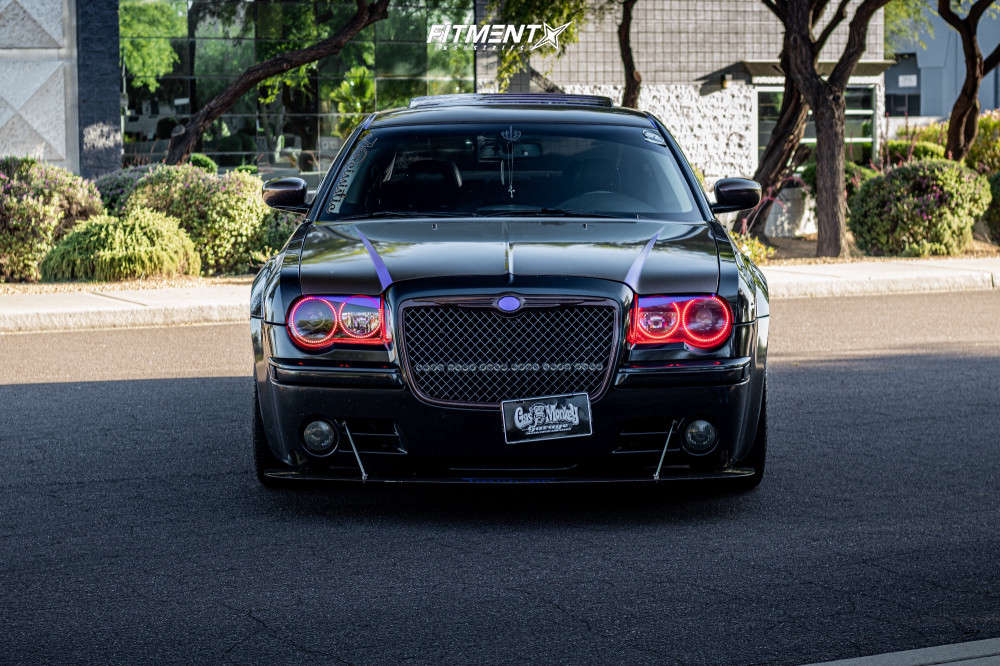 2010 Chrysler 300 S with 20x8.5 Voxx Mga and Kumho 245x45 on Lowering ...