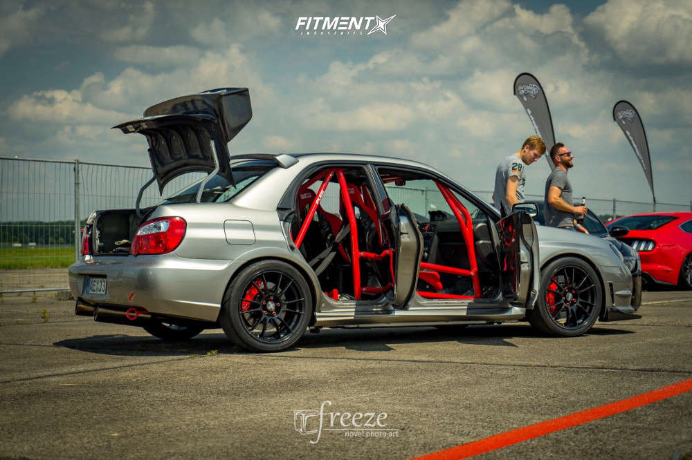 2005 Subaru Impreza WRX STI with 18x8.5 OZ Racing Ultraleggera and Toyo ...