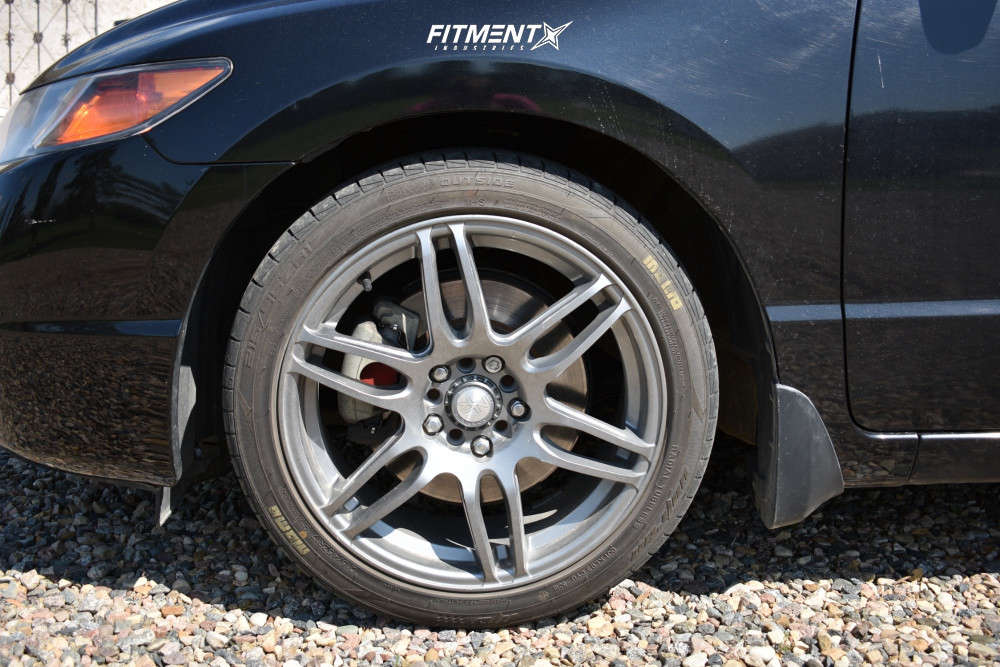 2007 Honda Civic Si with 17x7.5 Niche Nr6 and Momo 215x45 on Stock ...