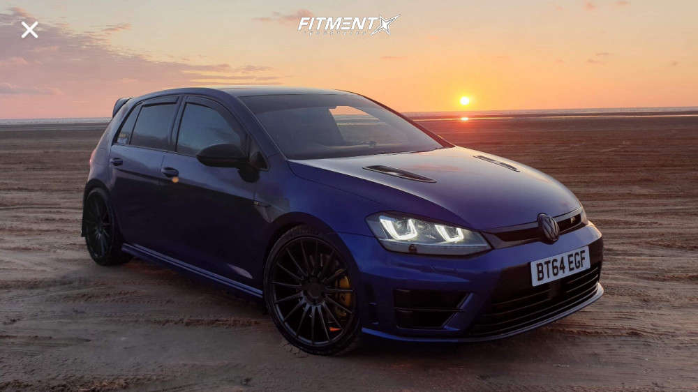 2014 Volkswagen Golf R Base with 19x8.5 Niche Form and Michelin 235x35 ...