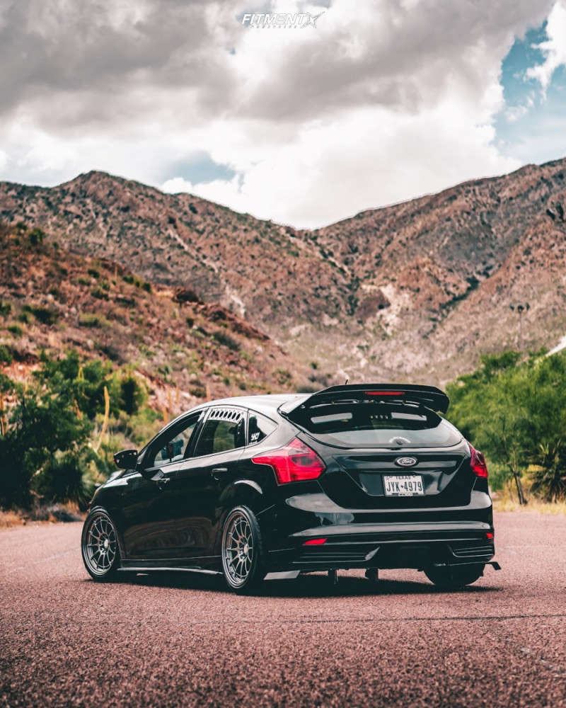 2014 Ford Focus ST with 18x9.5 Enkei Nt03 and Diamond Back 235x40 on ...