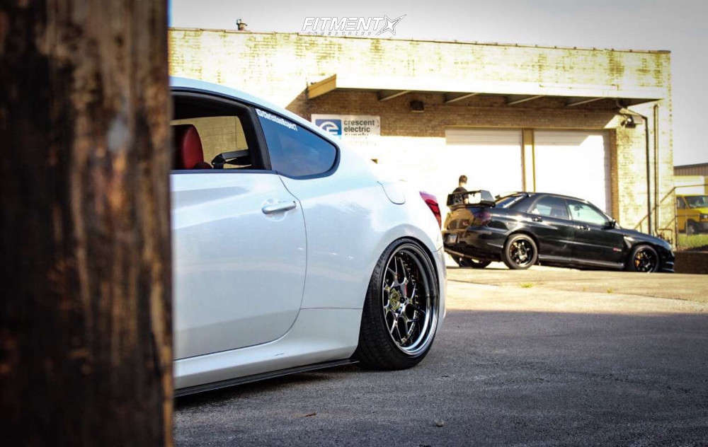 2013 Hyundai Genesis Coupe 2.0T R-Spec with 19x9.5 Aodhan Ds01 and ...