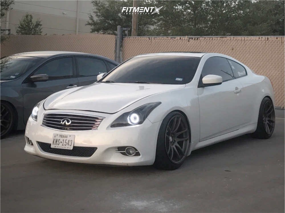 2011 INFINITI G37 Journey with 19x10.5 ESR Sr08 and Continental 225x45 ...