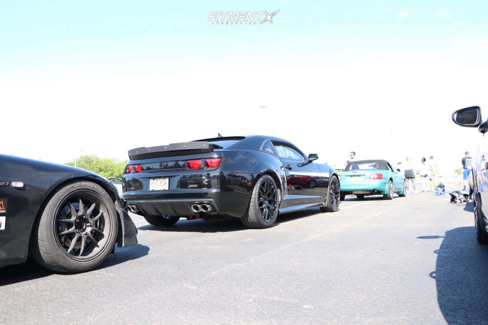 2010 Chevrolet Camaro LT with 20x8.5 Verde Empire and Continental ...