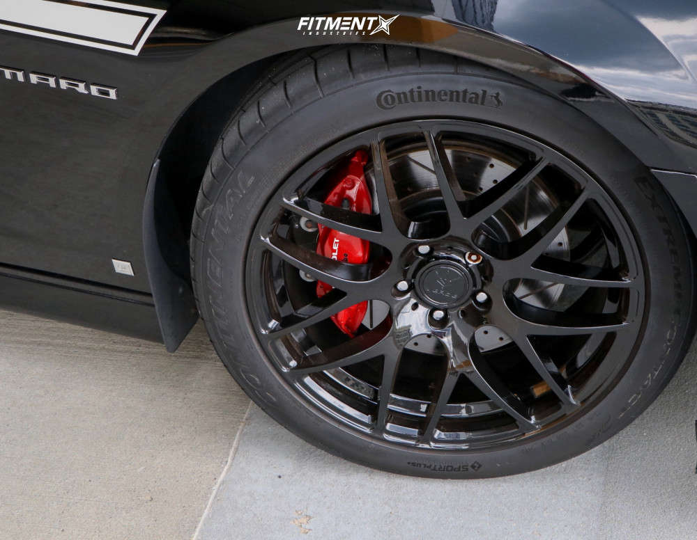 2010 Chevrolet Camaro LT with 20x8.5 Verde Empire and Continental ...
