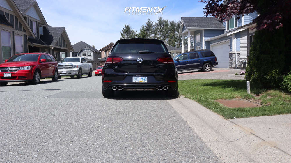 2018 Volkswagen Golf R Base with 18x8.5 Rotiform Buc and Nitto 235x40 ...