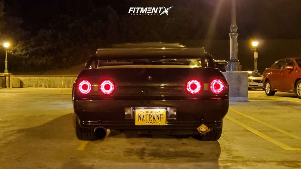 1992 Nissan Skyline R32 Base with 18x9.5 Aodhan Ds03 and Kelly 245x40 ...