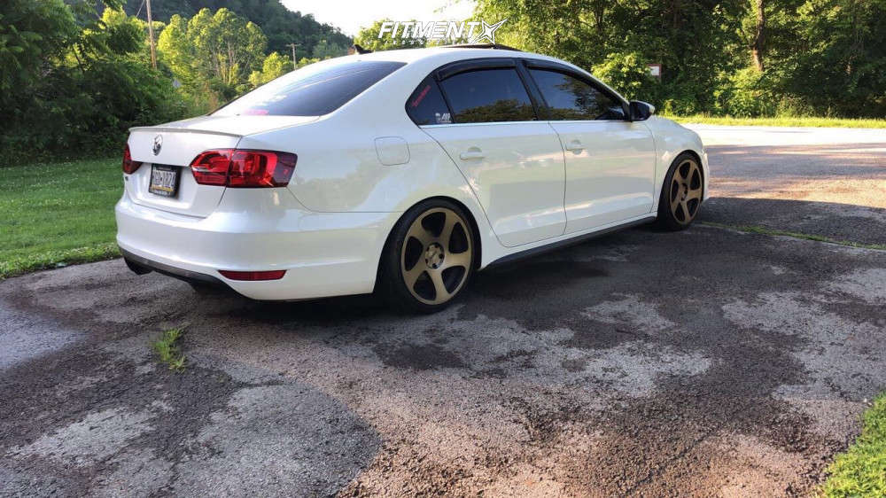 2012 Volkswagen Jetta GLI with 18x9.5 Rotiform Tmb and General 215x40 ...