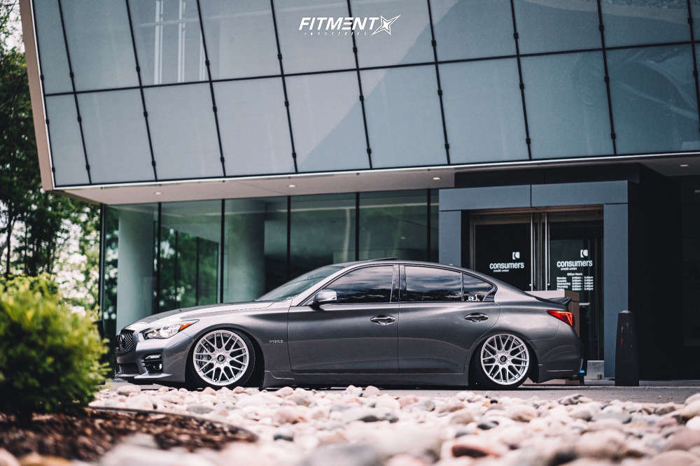 2014 INFINITI Q50 Hybrid Sport with 19x10 Rotiform Rse and Toyo Tires ...