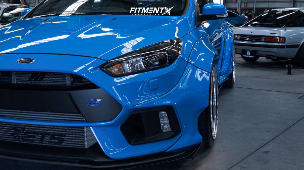 2017 Ford Focus RS with 19x10 SSR Tf1 and Nitto 255x35 on Coilovers ...