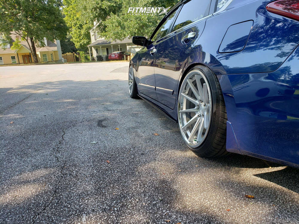 2016 Nissan Altima SR with 19x9.5 Ferrada FR4 and Futura 245x35 on ...