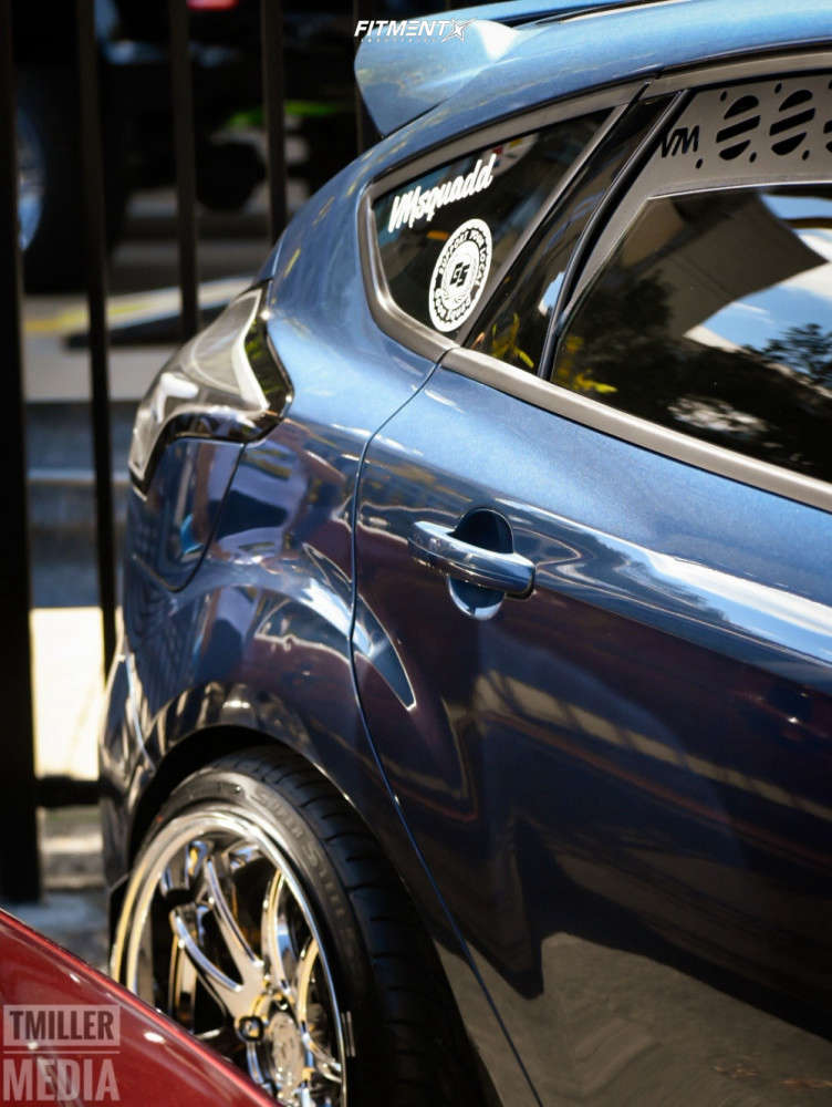 2018 Ford Focus ST with 18x9.5 Aodhan DS02 and Federal 225x35 on ...