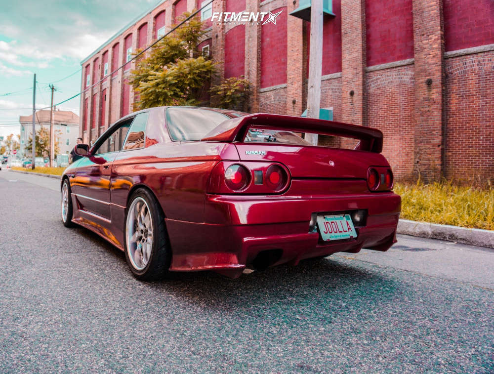 1992 Nissan Skyline R32 Base with 18x8 SSR Agle Minerva and Hankook ...