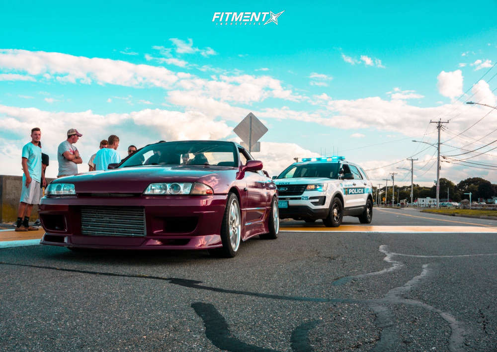 1992 Nissan Skyline R32 Base with 18x8 SSR Agle Minerva and Hankook ...