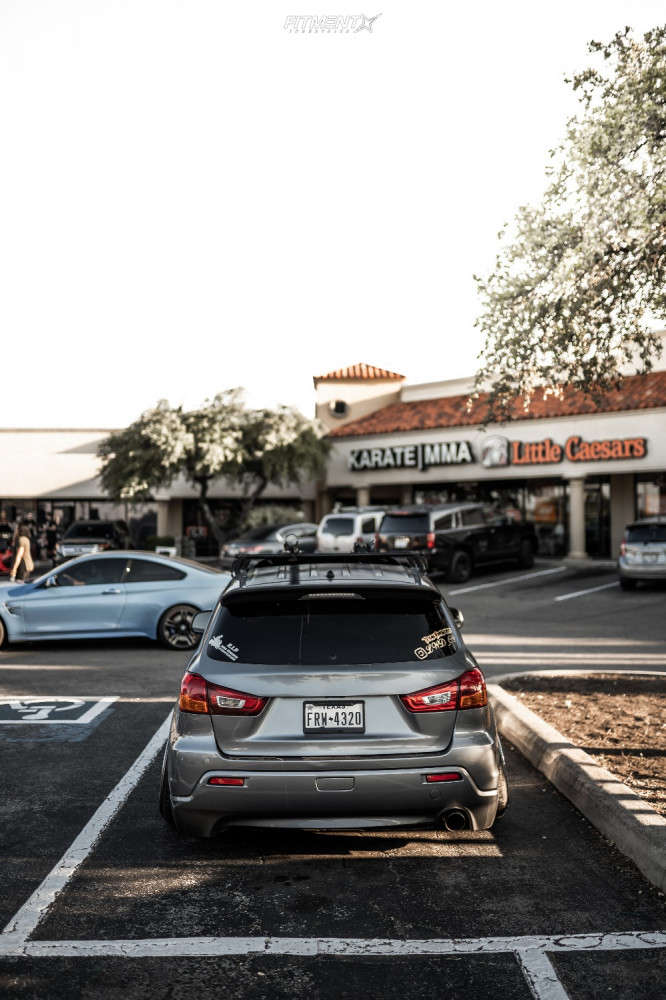 2011 Mitsubishi Outlander Sport SE with 19x10.5 Ferrada FR2 and ...