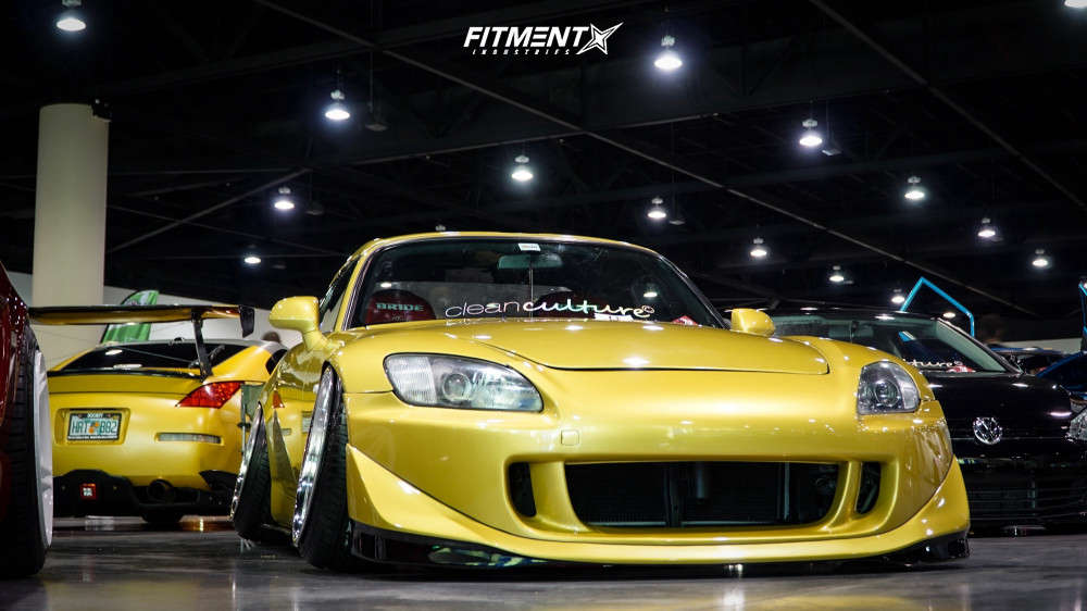 2000 Honda S2000 Base with 18x10.5 Avant Garde F220 and Lionhart 215x35 ...