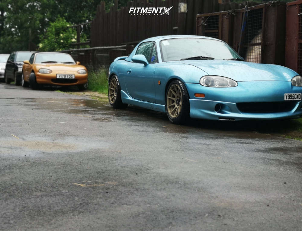 2001 Mazda MX-5 Miata Base with 15x8 Japan Racing Jr11 and Toyo Tires ...