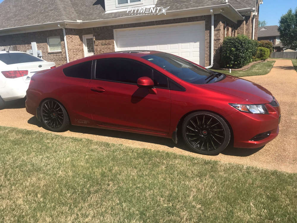 2013 Honda Civic Si with 18x8 Revolution Racing Rr15 and Barum 225x40 ...
