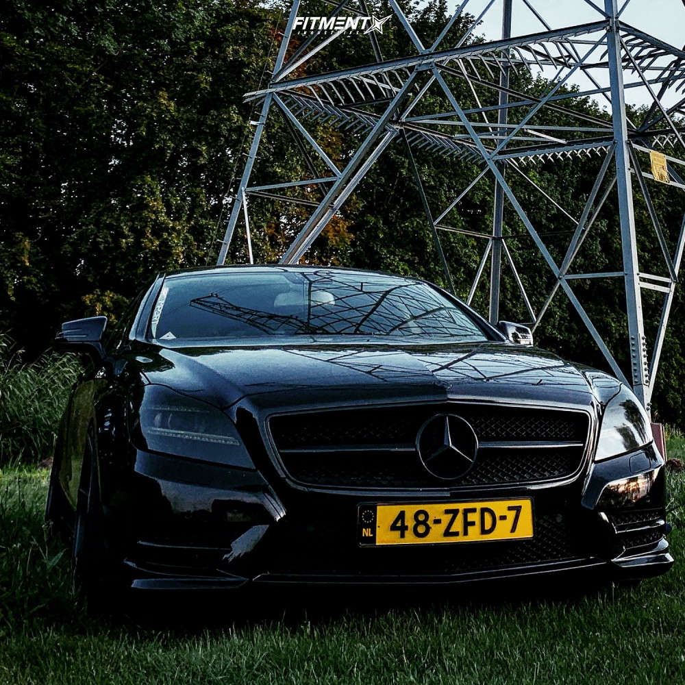 2013 Mercedes-Benz CLS63 AMG Base with 20x10 Rohana Rc7 and Kumho ...