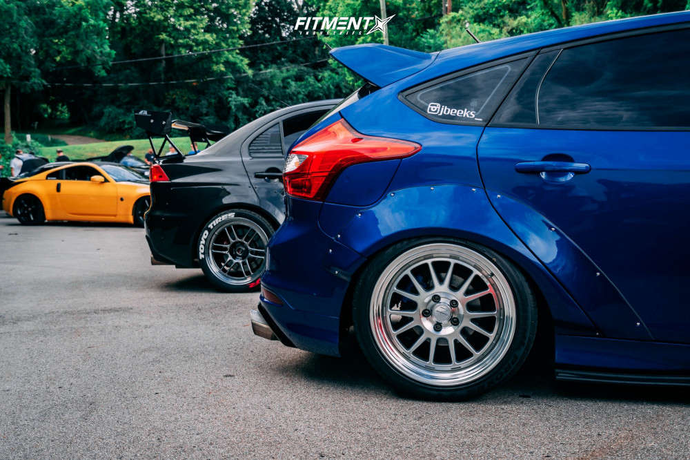 2013 Ford Focus ST with 18x10 Work Seeker Fx and Toyo Tires 265x35 on ...
